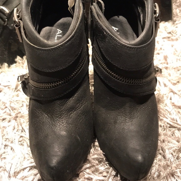 Aldo | Shoes | Aldo Black Leather Bootie W Buckle Zipper Size5 | Poshmark